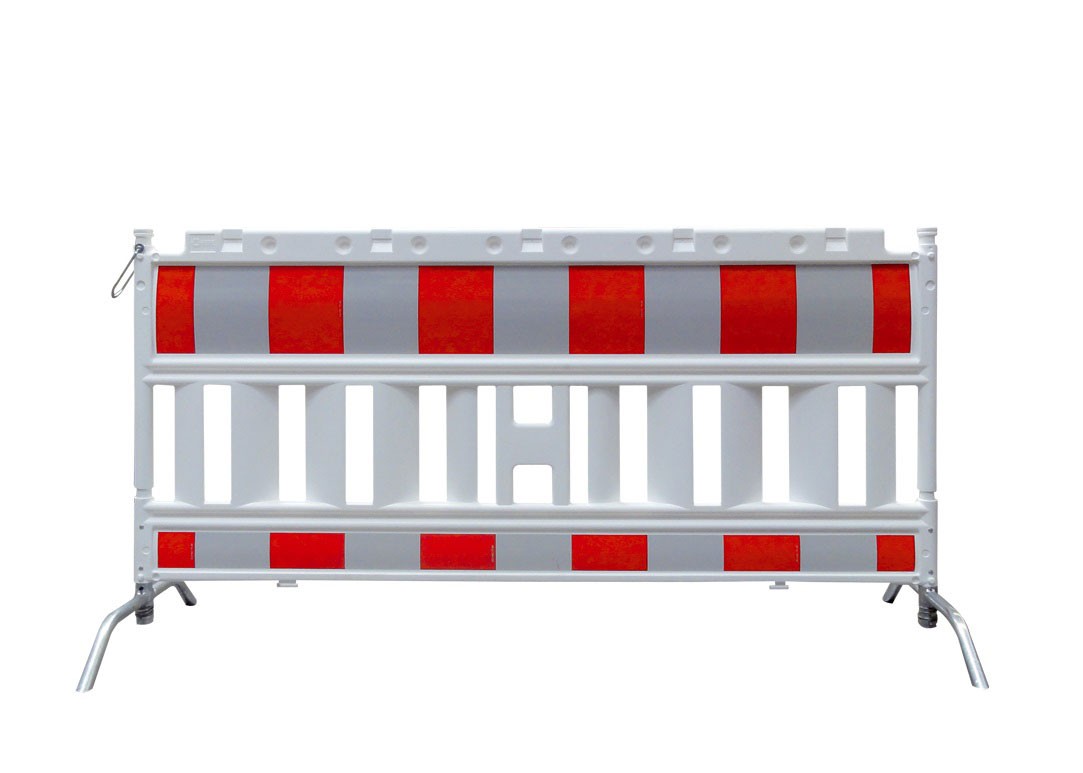 Schrankenzaun mit Stahlfuß - schwenkbar | Absperrschranken ...
